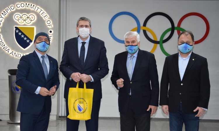 Ministar kulture i sporta Samir Avdić sa predstavnicima Olimpijskog ...