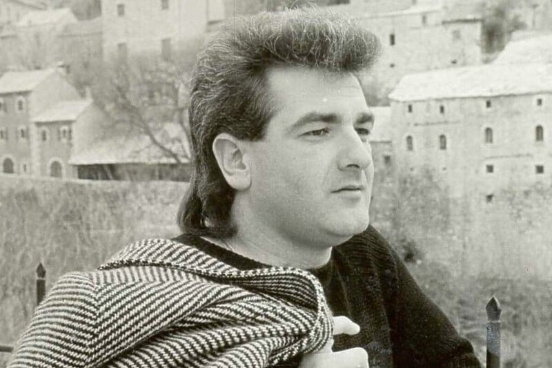 Nikada nećete pogoditi ko je pjevač sa fotografije? Iz BiH je i jedan ...