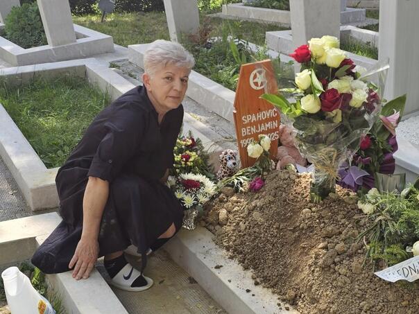 Majka Benjamina Spahovića se prvi put oglasila nakon gubitka sina - PressMedia